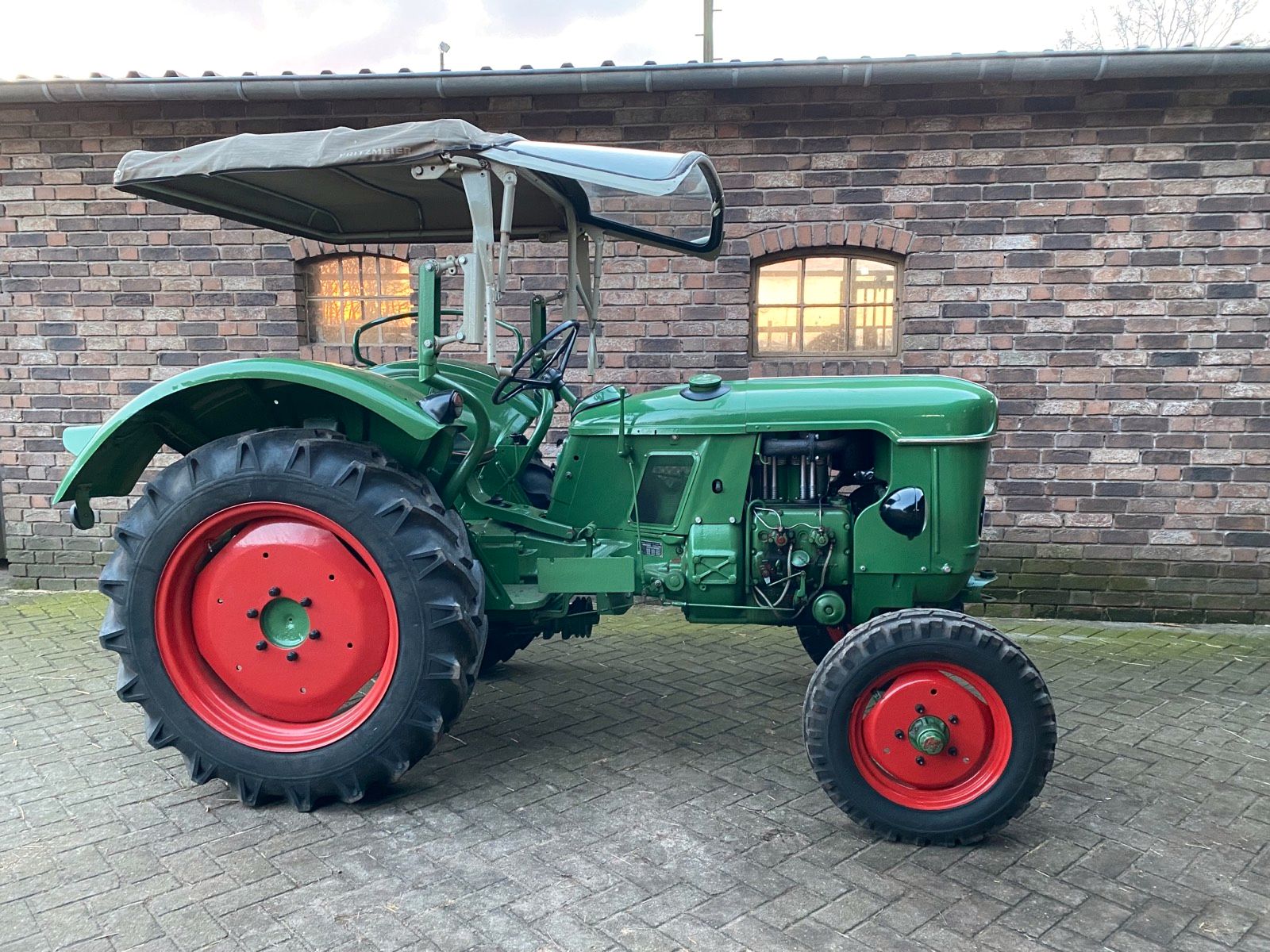 Tracteur agricol Deutz D25 - OUAGADOUGOU.ONLINE