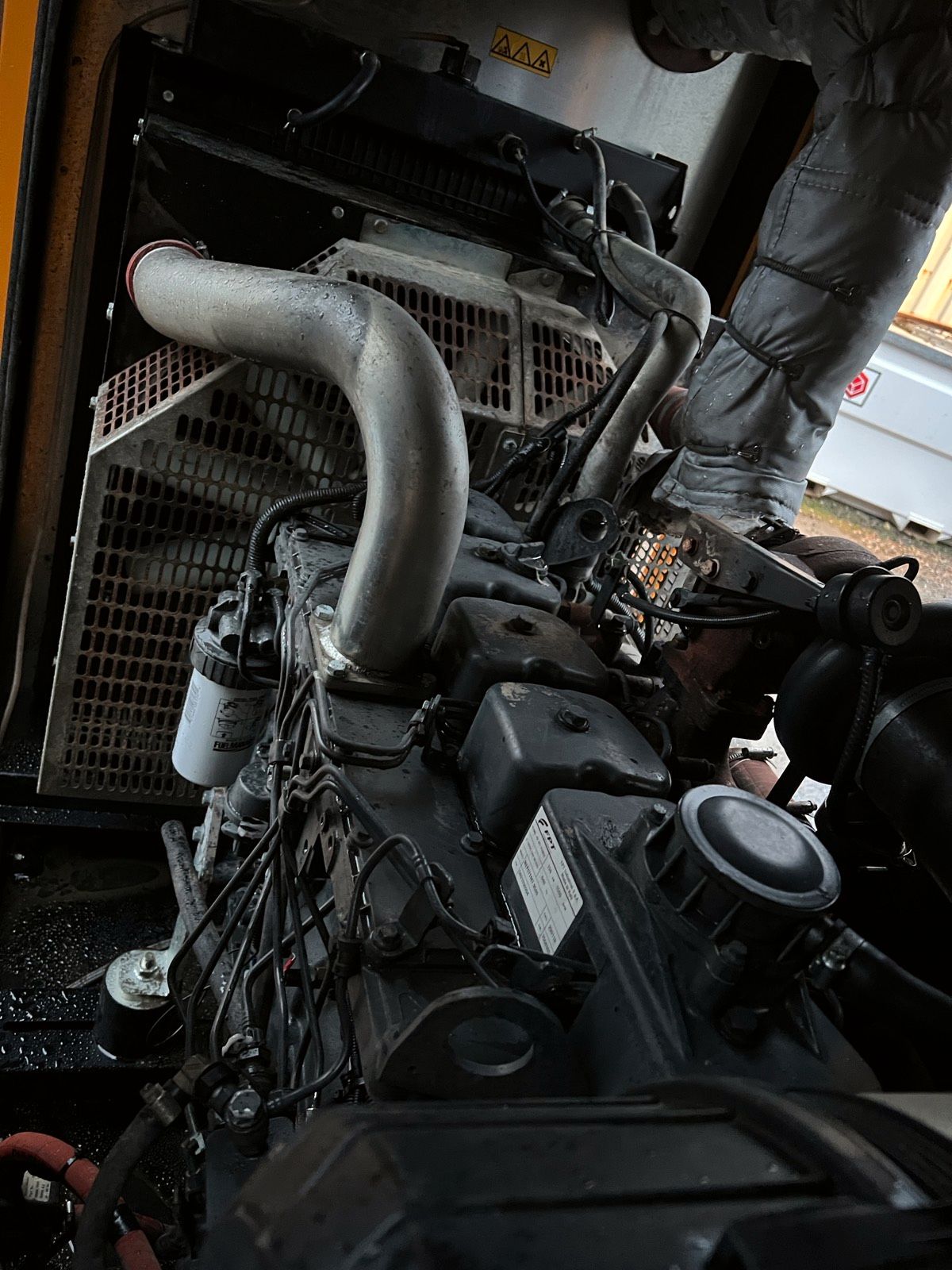 2 x Groupe électrogène de secours Iveco 200 KVA - OUAGADOUGOU.ONLINE