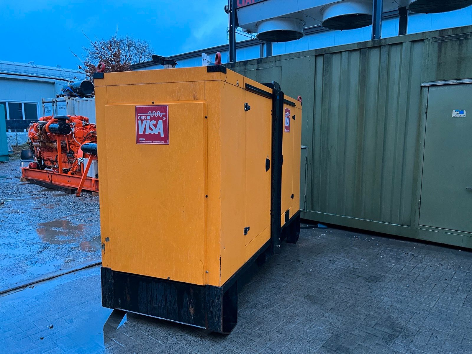 2 x Groupe électrogène de secours Iveco 200 KVA – OUAGADOUGOU.ONLINE