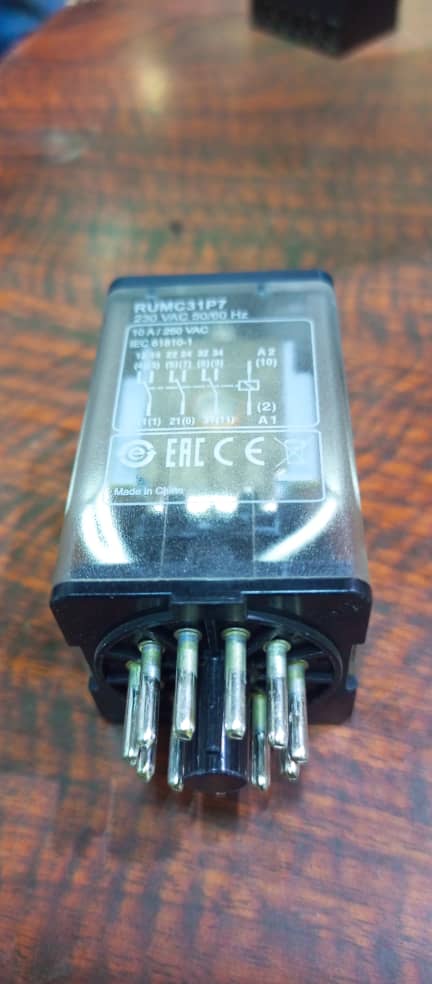 Relais électriques Schneider 220V - OUAGADOUGOU.ONLINE