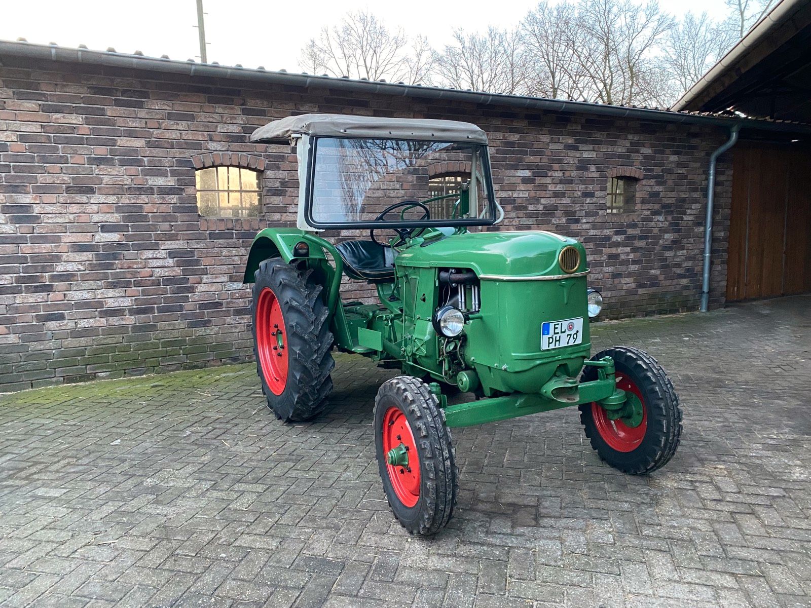 Tracteur agricol Deutz D25 - OUAGADOUGOU.ONLINE